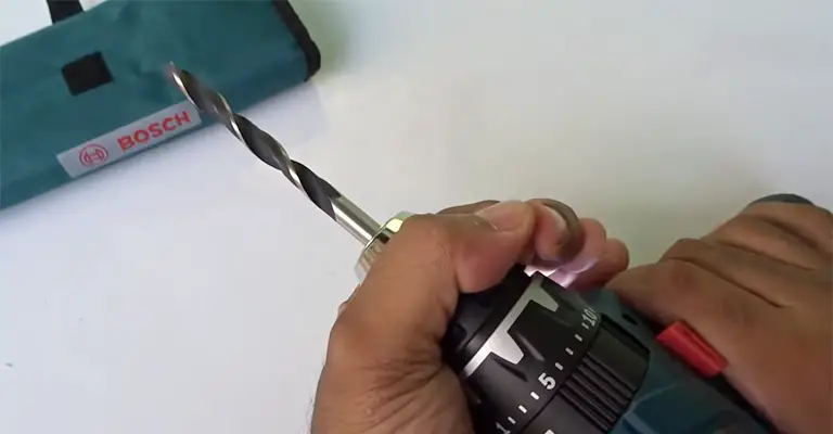 How To Put A Small Drill Bit In A Drill?
