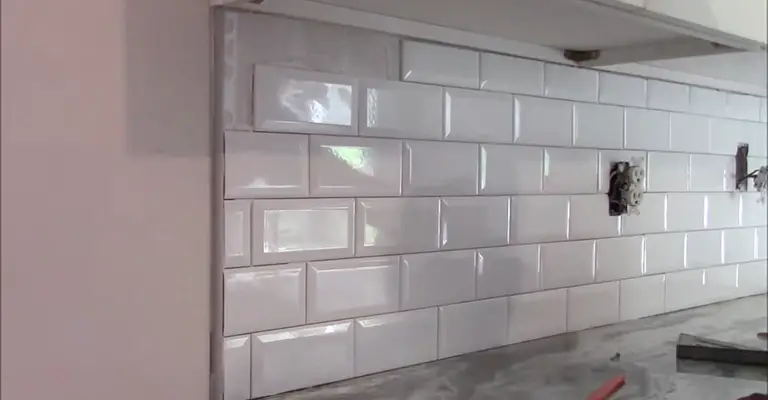 Tiling Over Laminate Backsplash: A Step-by-Step Guide
