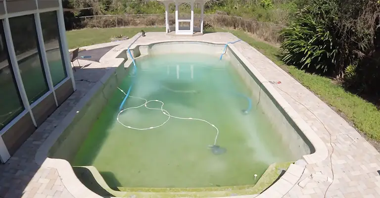 How Long Can Water Sit In A Pool Without Chlorine?