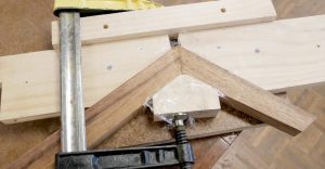 How To Join Two Pieces Of Wood At 90 Degrees?