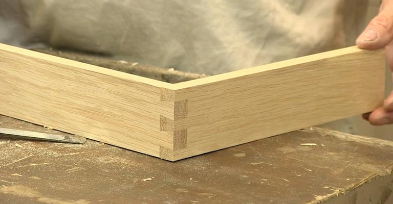 How To Join Two Pieces Of Wood At 90 Degrees?