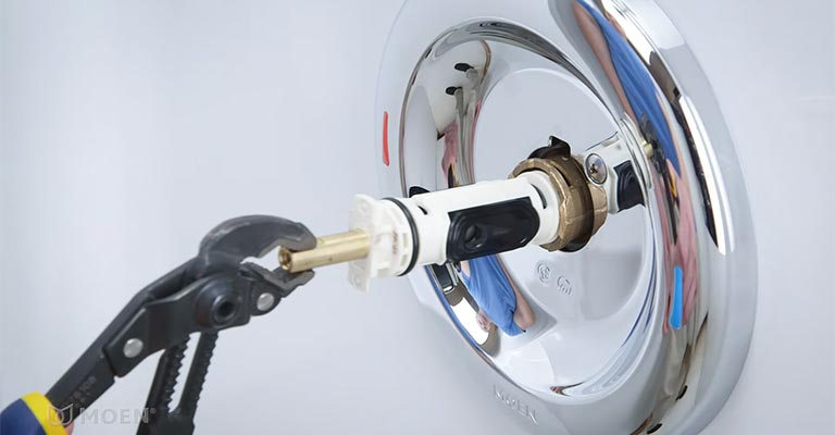 Moen Shower Faucet Won't Turn On [DIY Troubleshooting & Replacement Guide]