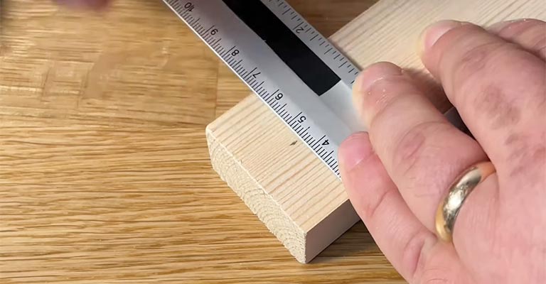 How To Join Two Pieces Of Wood At 90 Degrees?